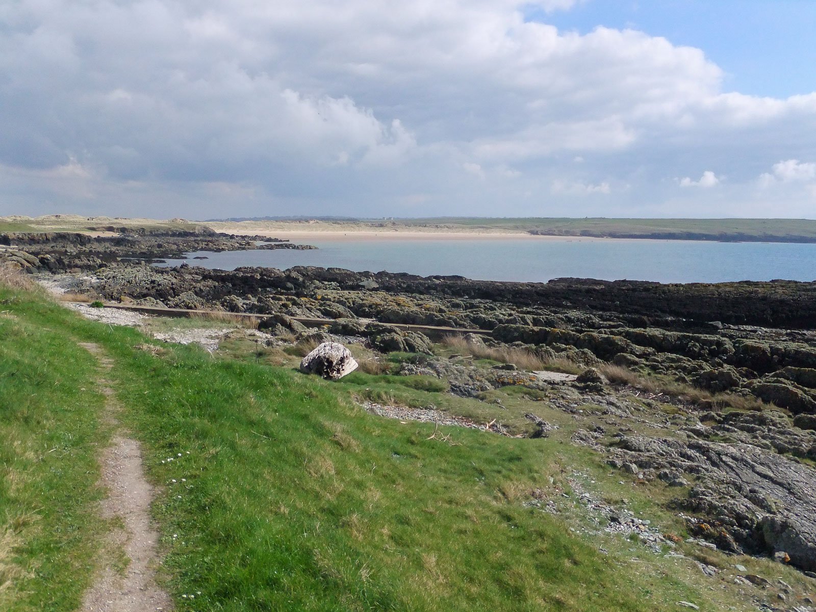 10 Best Circular Walks on the Anglesey Coast | Wales Coast Path – The ...